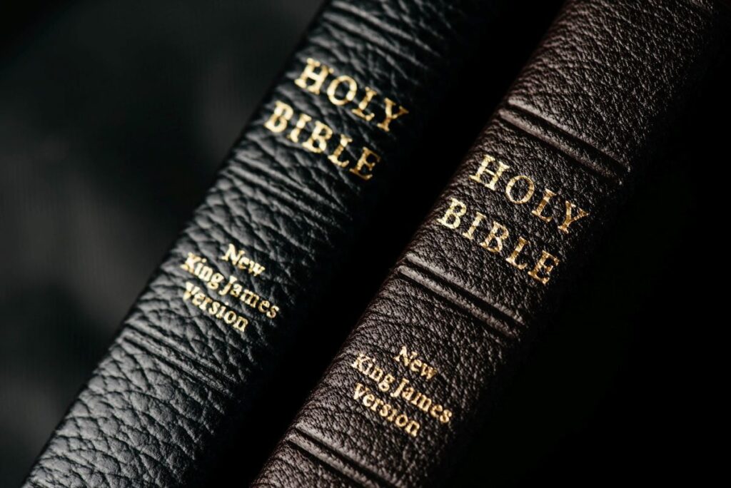 Pourquoi devrions-nous célébrer la Bible du roi Jacques